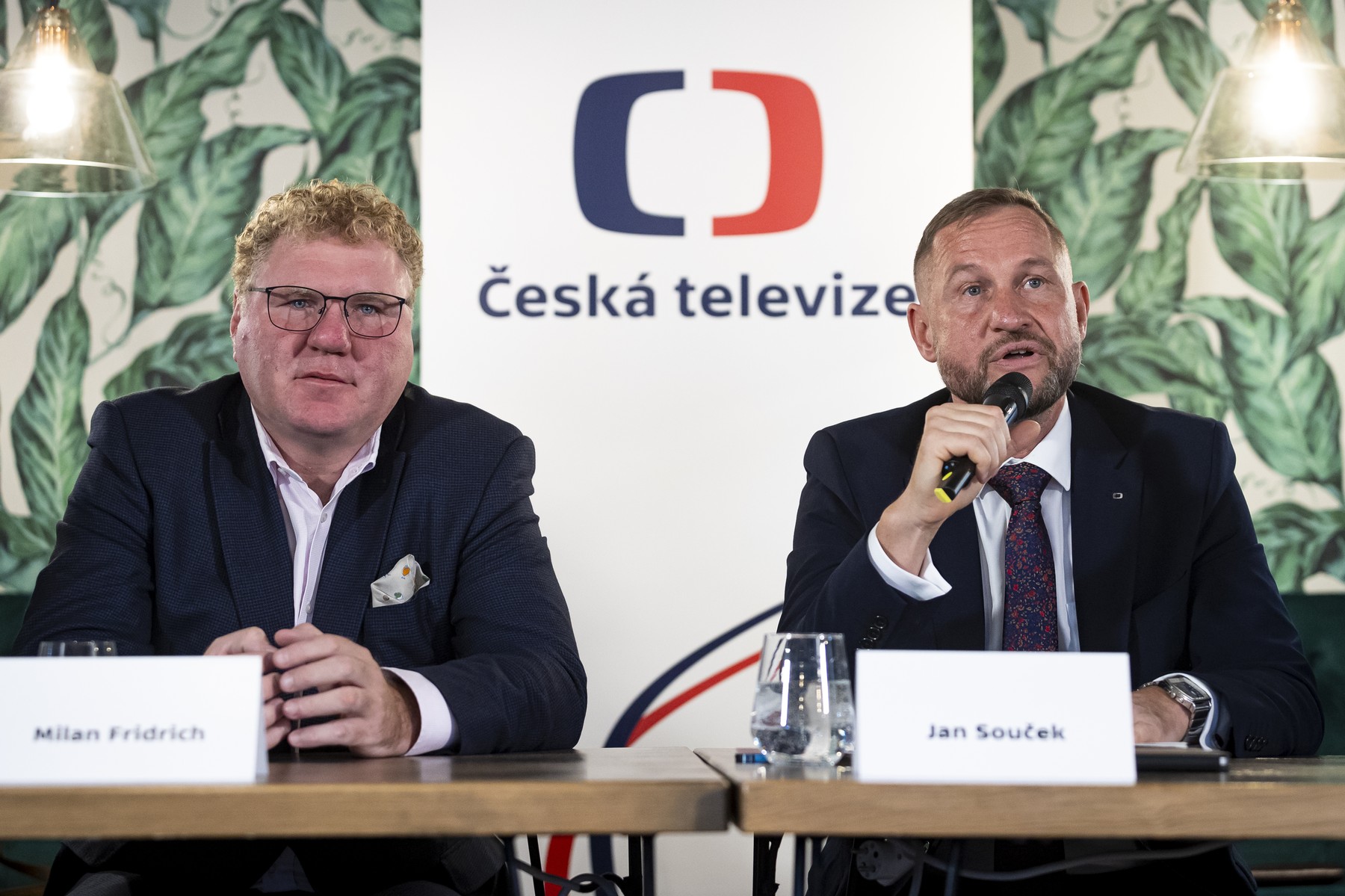 To je neuvěřitelné, Česká televize prodala své nejúspěšnější seriály i ...