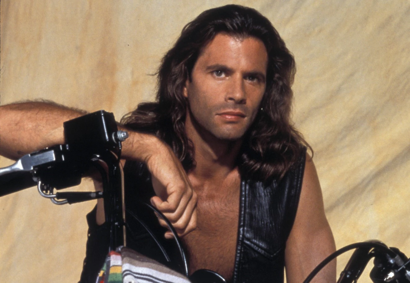 Lorenzo Lamas, el Renegado esculpido, logra un puntaje igualado a los ...