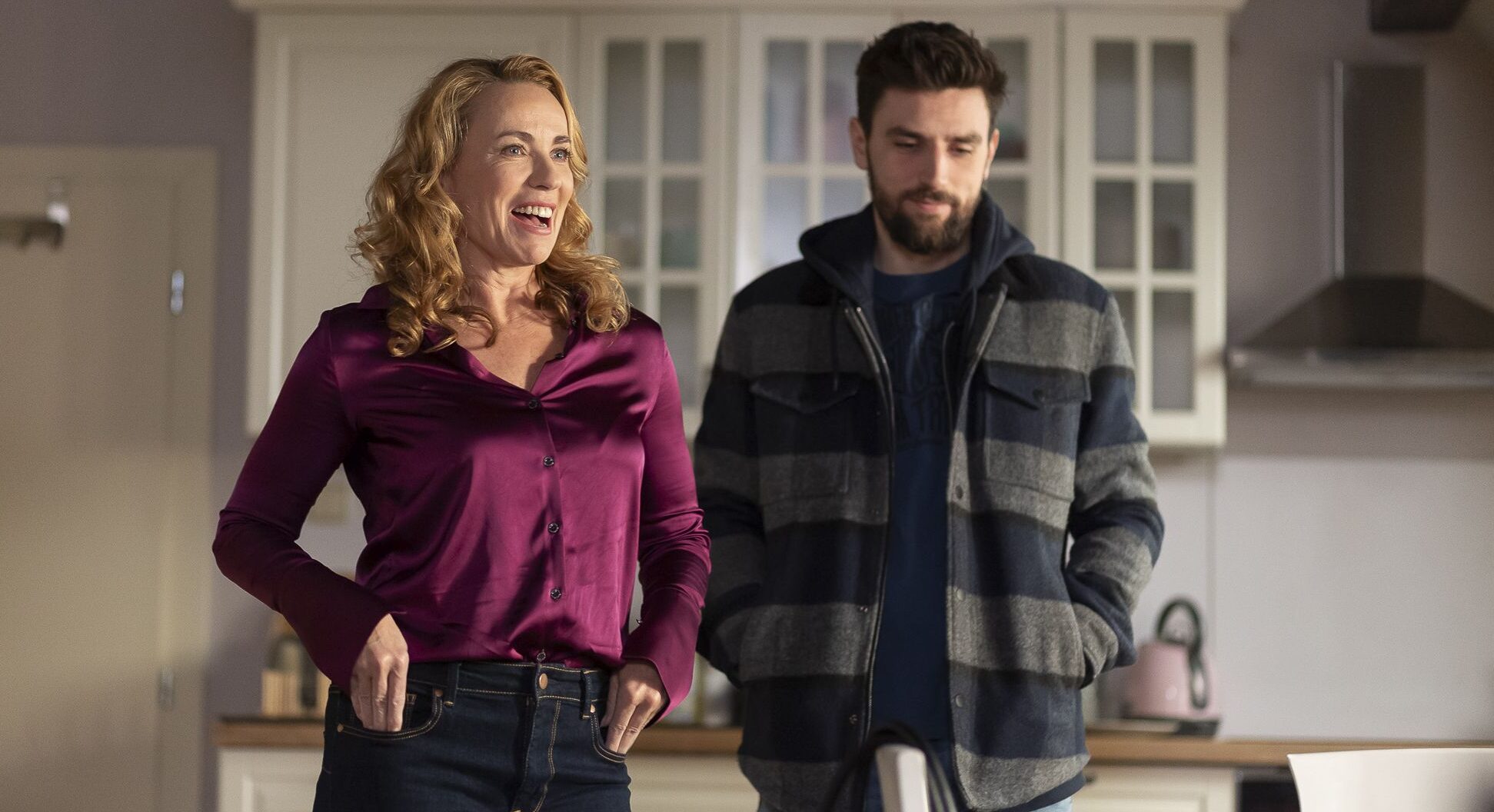 Seriál Jedna rodina: Podaří se Beátě svést Viléma? Ten jen těžko ...